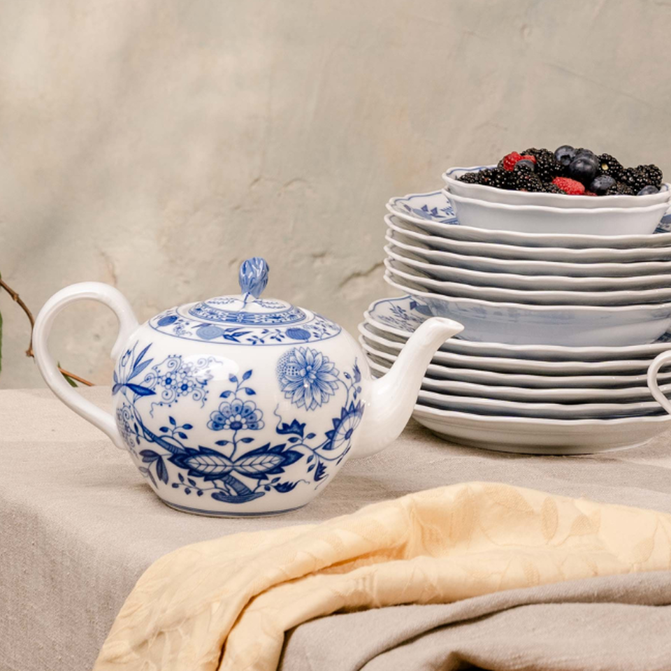 Blue and white tableware – tradition and elegance for your table